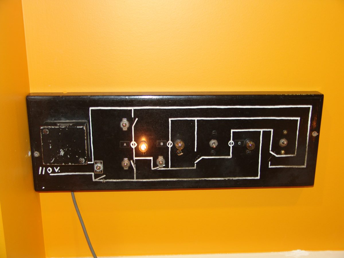 Circuit Puzzle 1 – L.R. Ingersoll Wonders of Physics Museum – UW–Madison