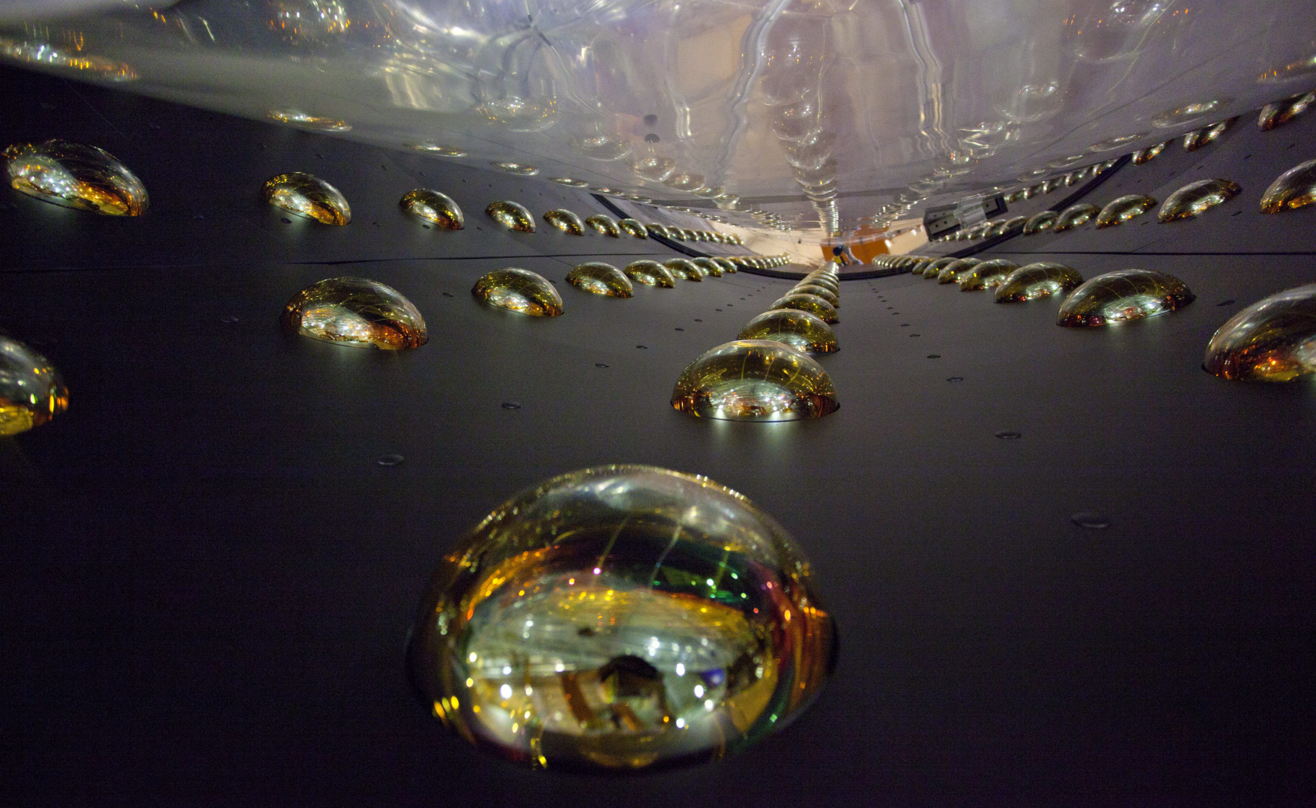 Scientists Say Farewell to Daya Bay Site – Department of Physics – UW ...