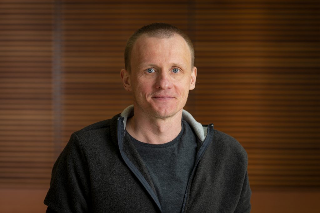 Alex Levchenko honored with H.I. Romnes Fellowship – Department of ...